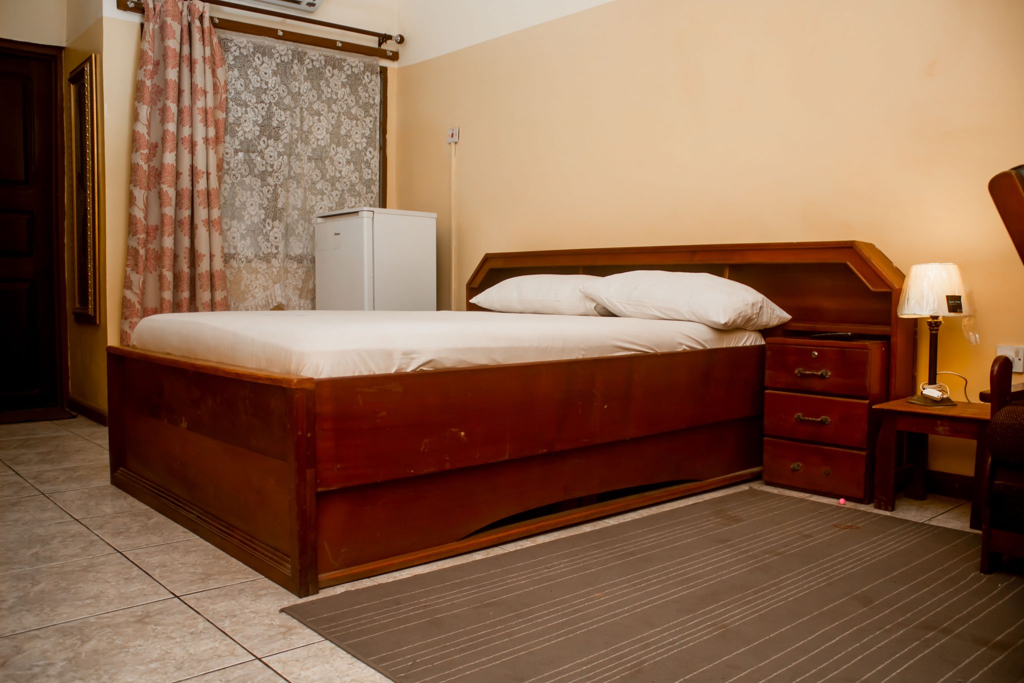 Guest house in Accra Ghana | Ghana Guest House – The "Home Away From ...